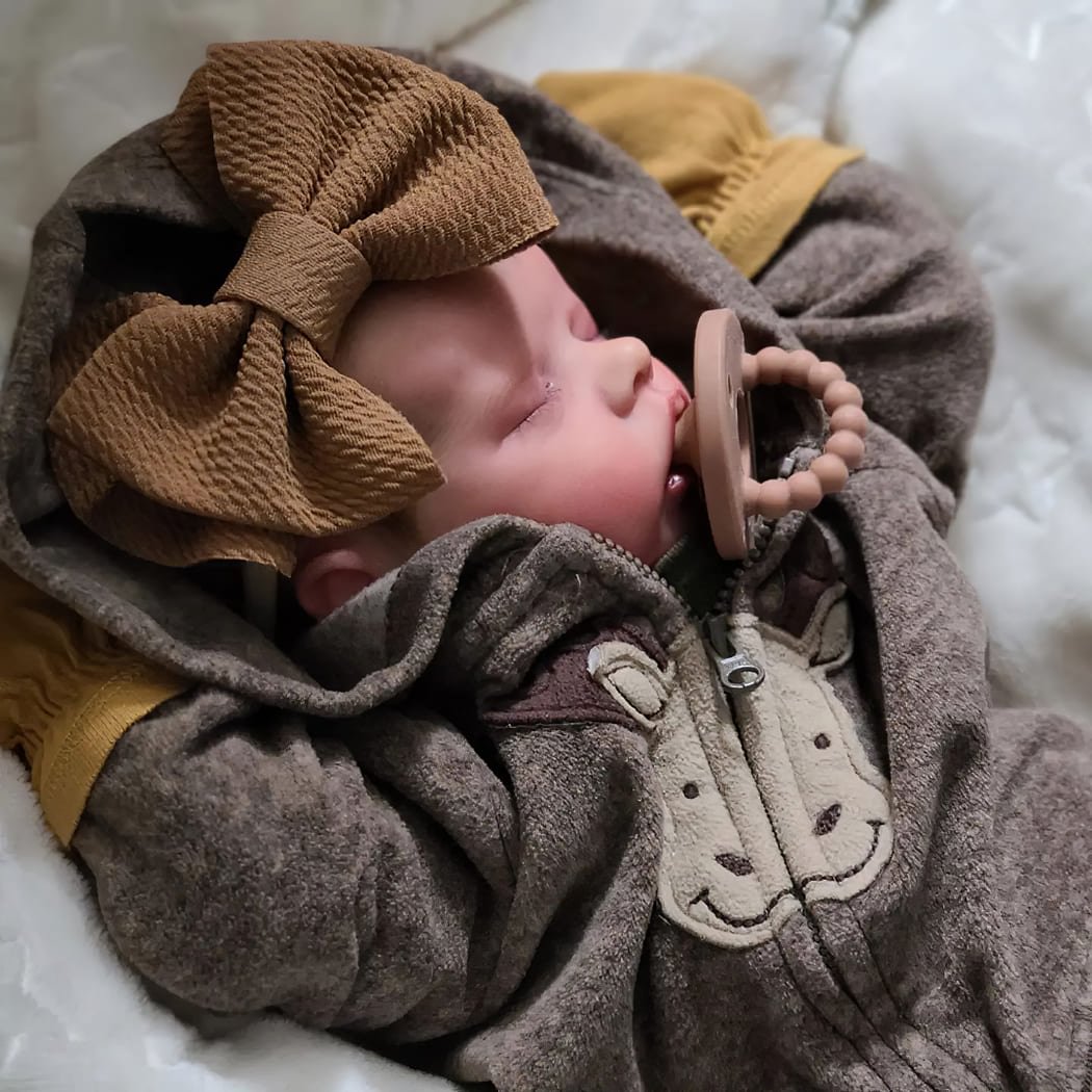 17"Cute Lifelike Handmade Silicone Sleeping Reborn Baby Doll Named Nina
